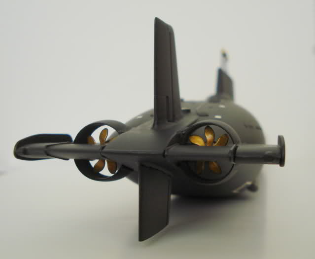 TODAY FOR TOMORROW: " LE MONSTRE DES MERS : AKULA ou TYPHOON