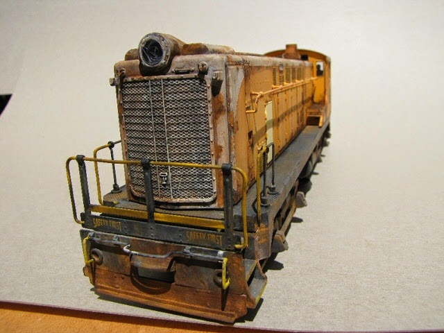 Tom Yorke Custom Model Building: Custom Model Building Service