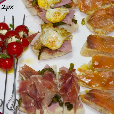 El químico cocinero: experimentos en la cocina: Cena de banderitas y tostas