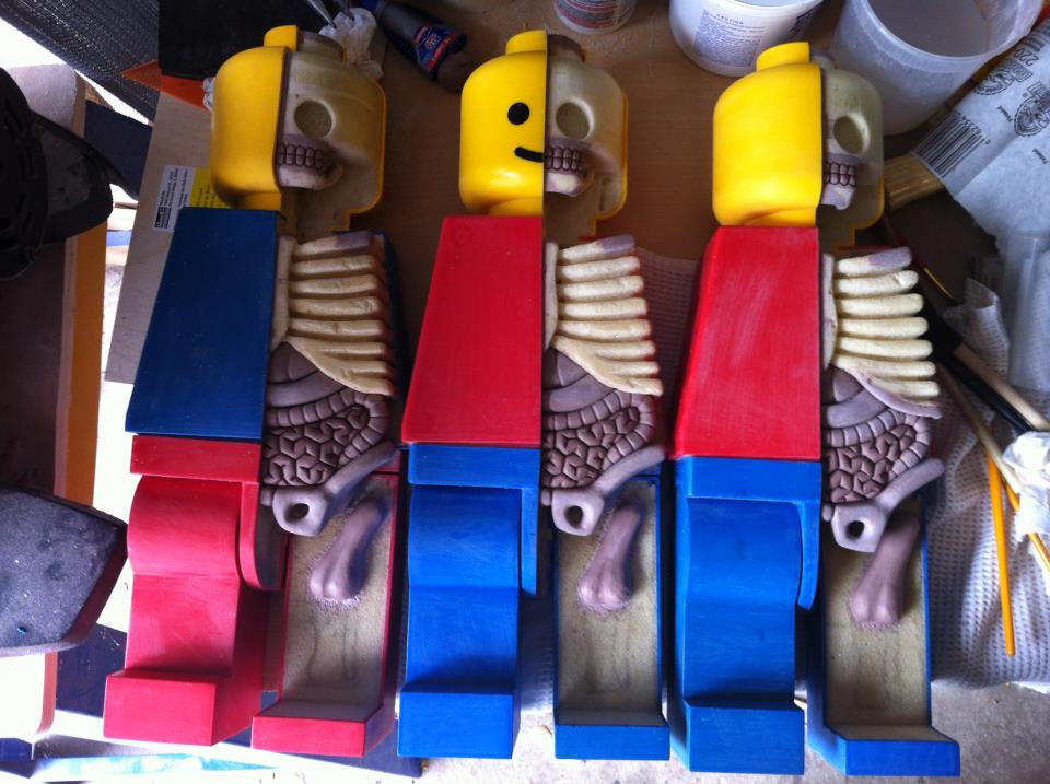 The Anatomy of a LEGO Man (95 Pics)