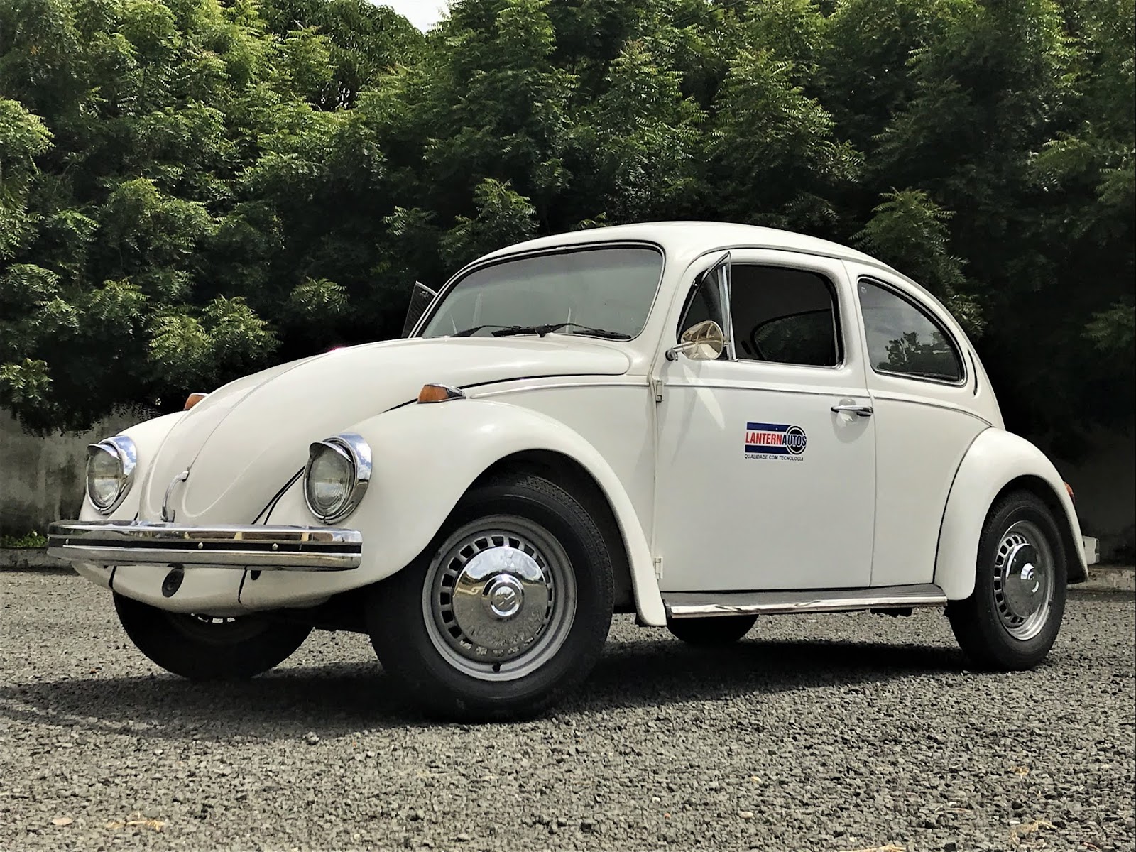A sensação de dirigir um Volkswagen Fusca 1300L 1978!