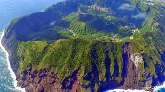 Must See: Aogashima Volcano, Japan - SilverNuts