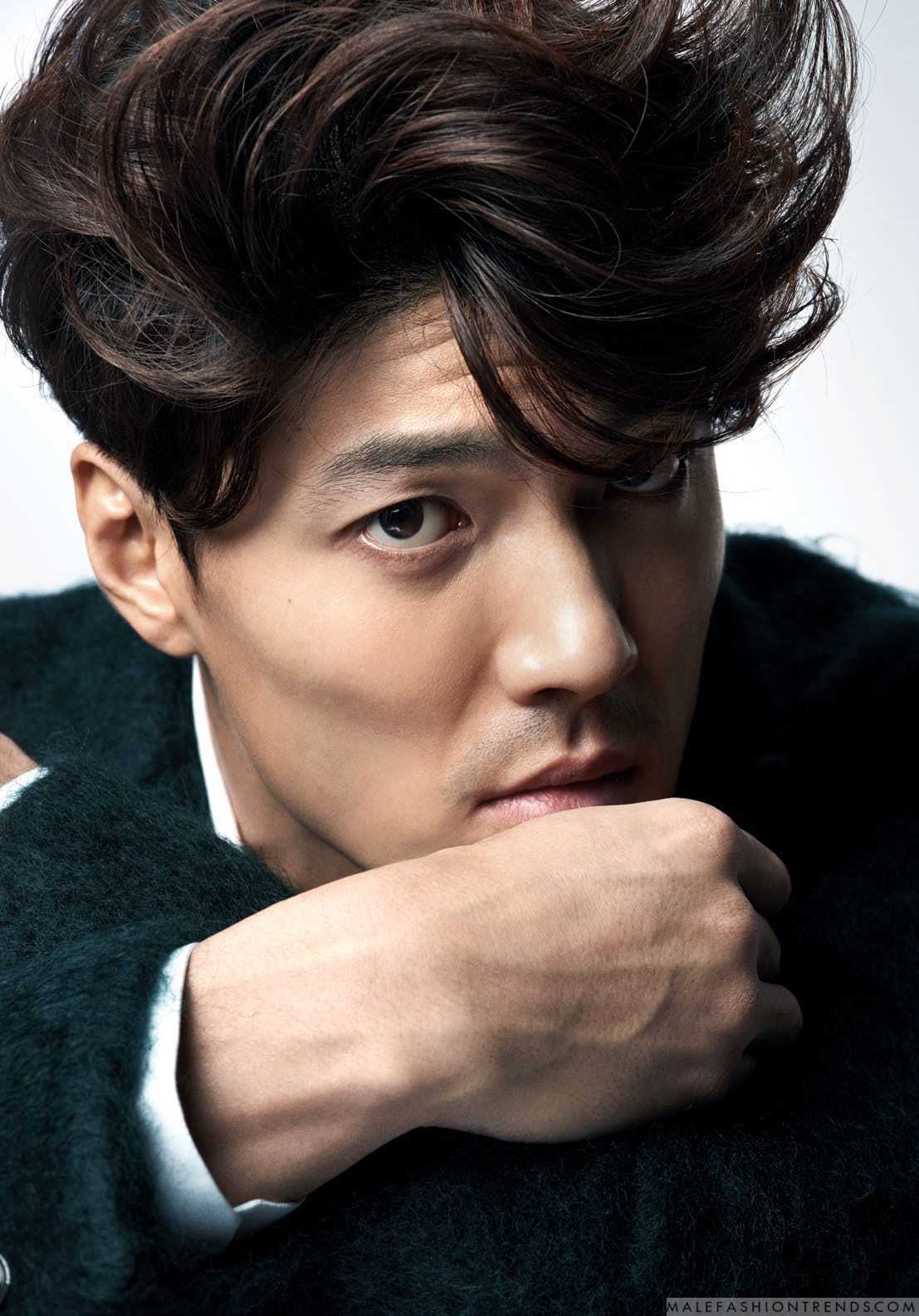 Lee Jae-Yoon domina el estilo festivo neopunk para Men's Folio en su ...