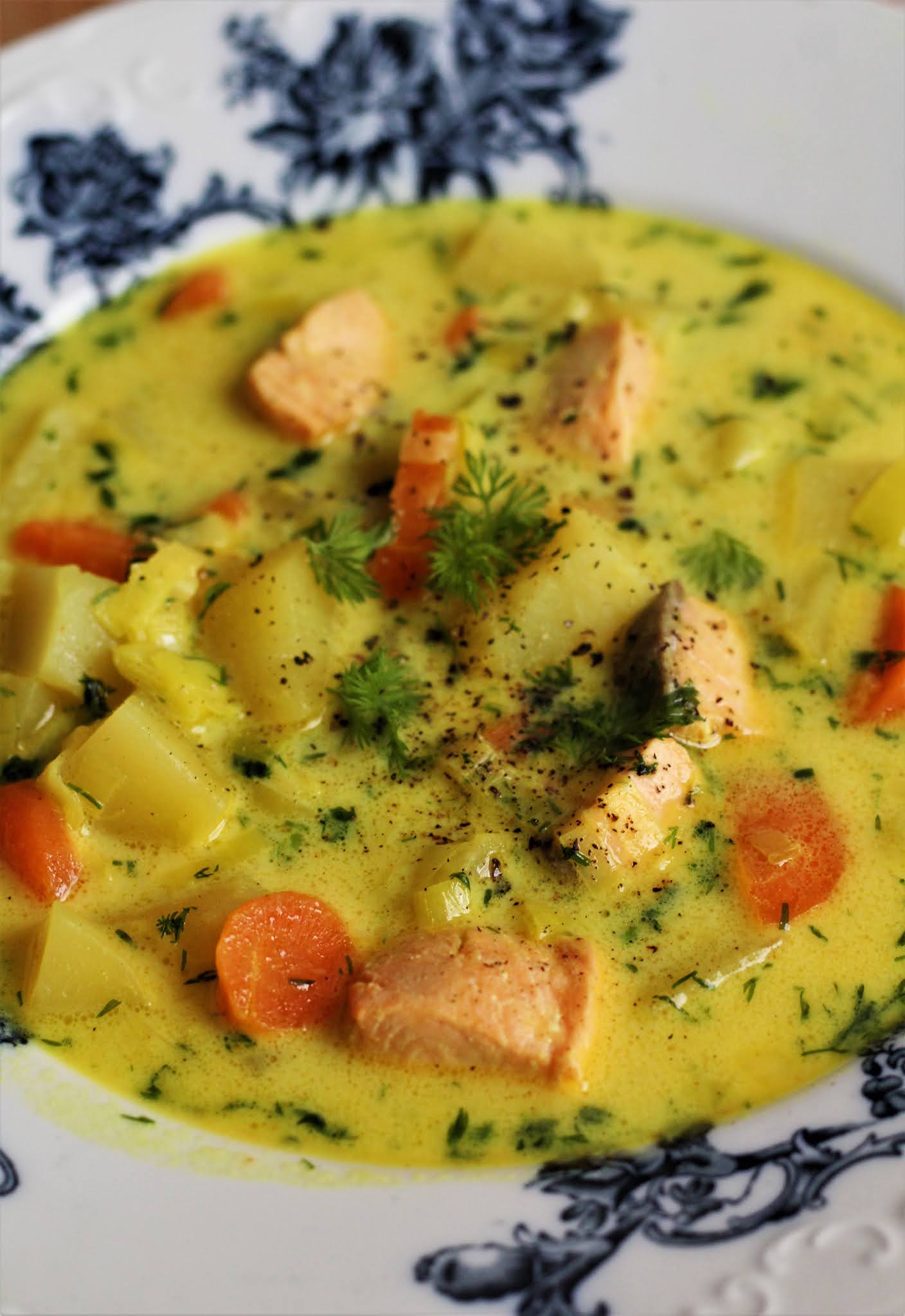 Lohikeitto / Finsk fiskesuppe med laks og dild