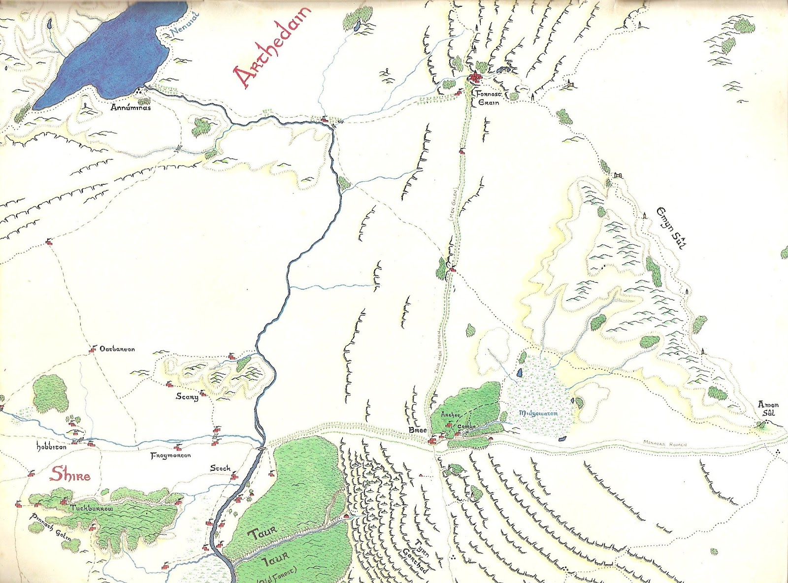 DarkDimension: Cursed Tombs and Hobbit Villagers: Bree and the Barrow-Downs