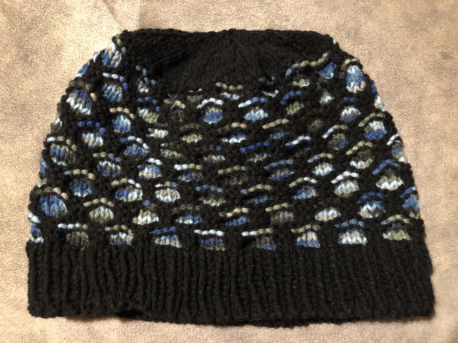 Teena in Toronto: Honeycomb (aka Newfie) knitted hat