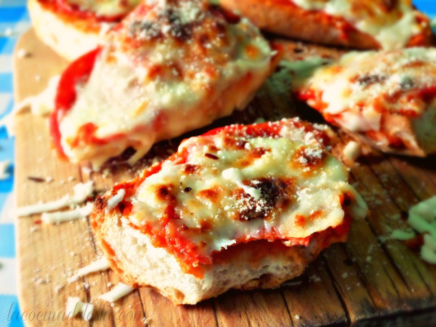 Bolillo Snack Pizzas - La Cocina de Leslie