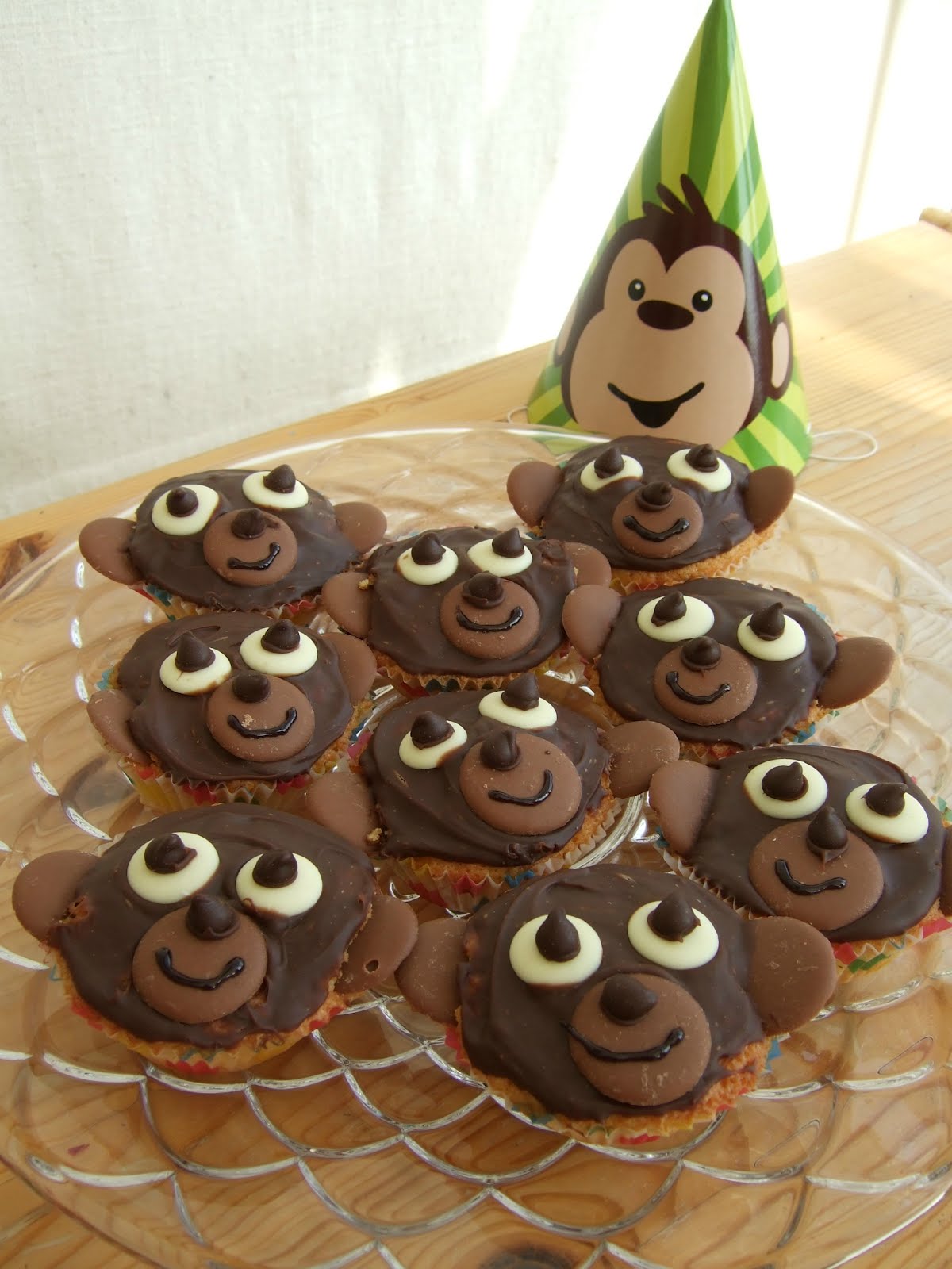 Emy's Crafty Blog: Monkey cakes and a mermaid