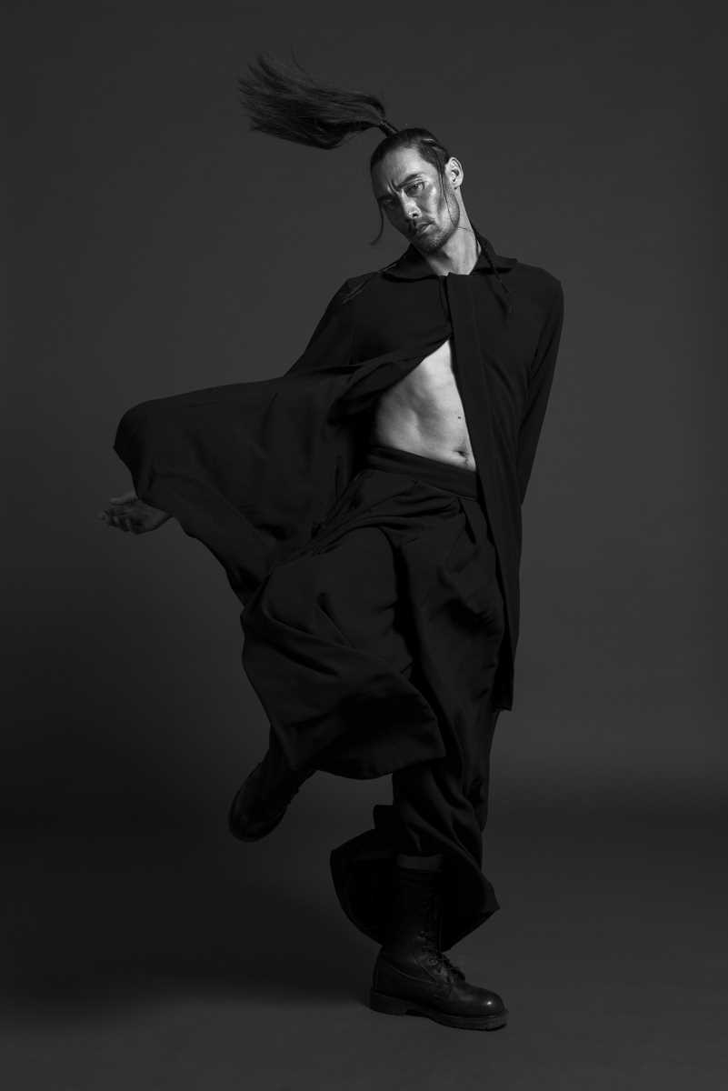 Marnus Meyer captura a Braden Wobbe como un samurai moderno