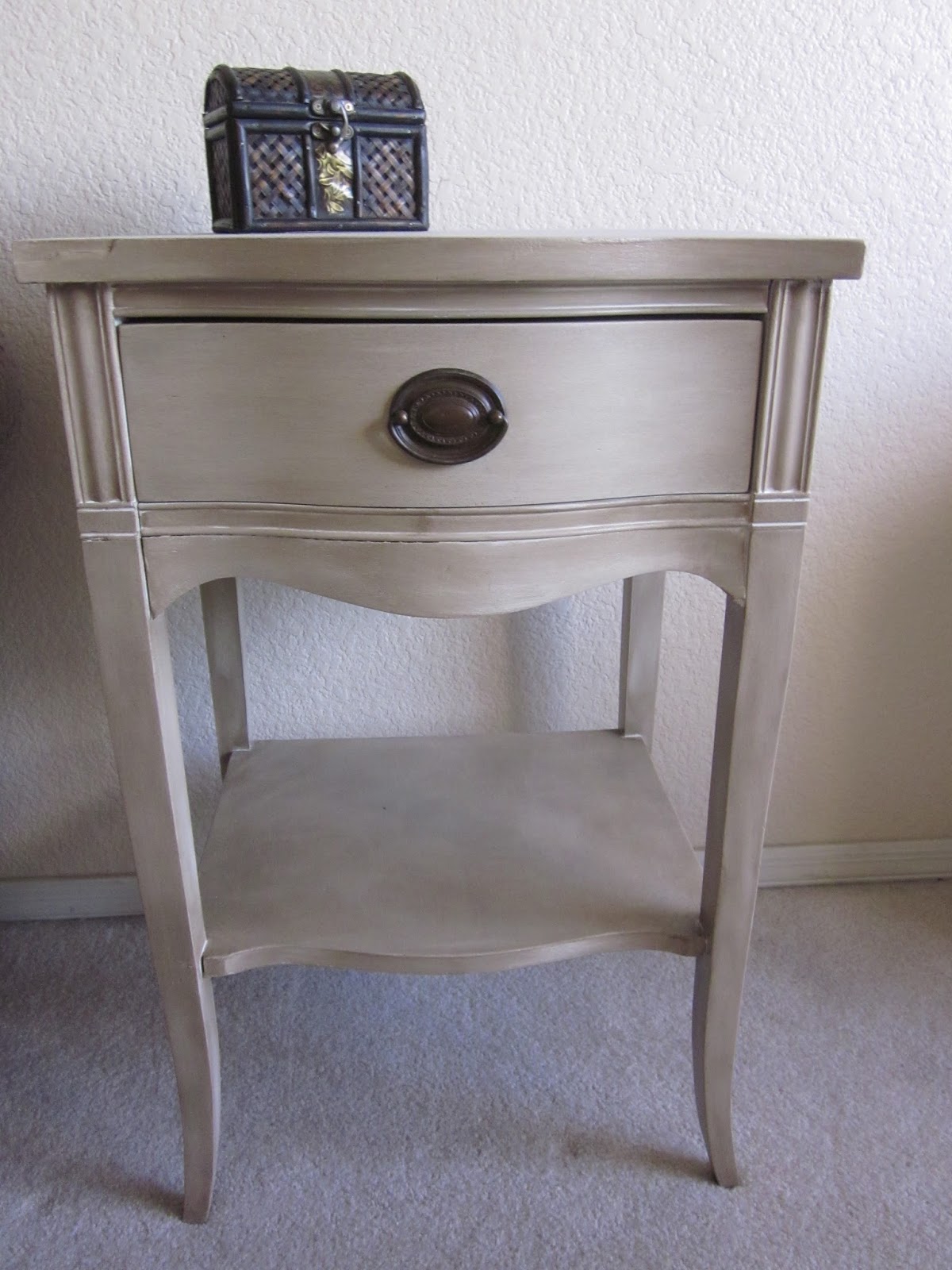 My Rustic Relics: Antique beige end table