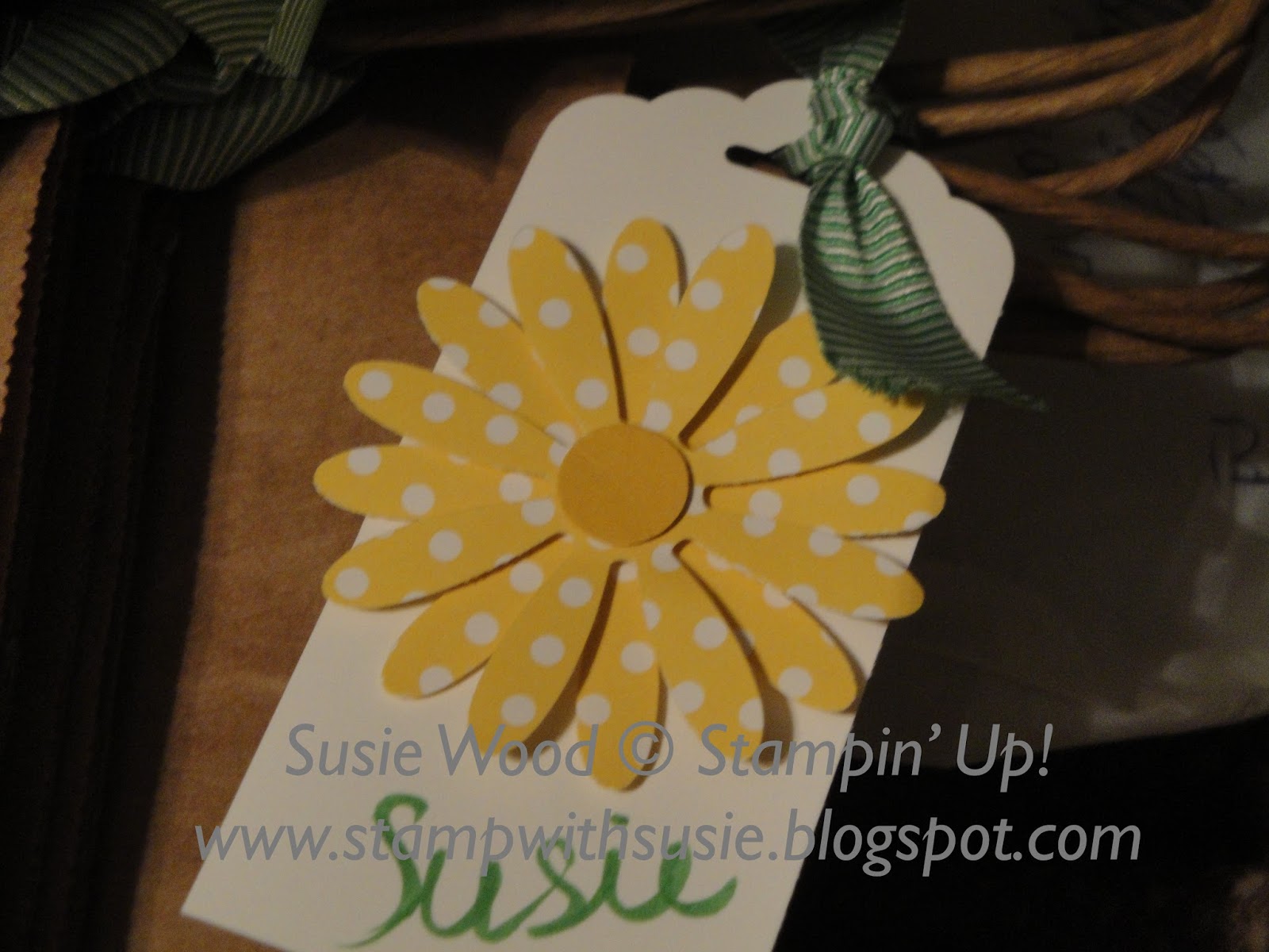 Stamp with Susie: A cute Daisy tag!