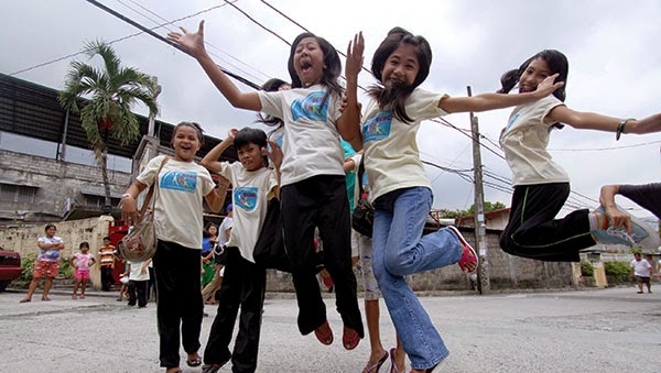 12 Strange Filipino Traditions on New Year's Eve ~ Born a Dragon ...