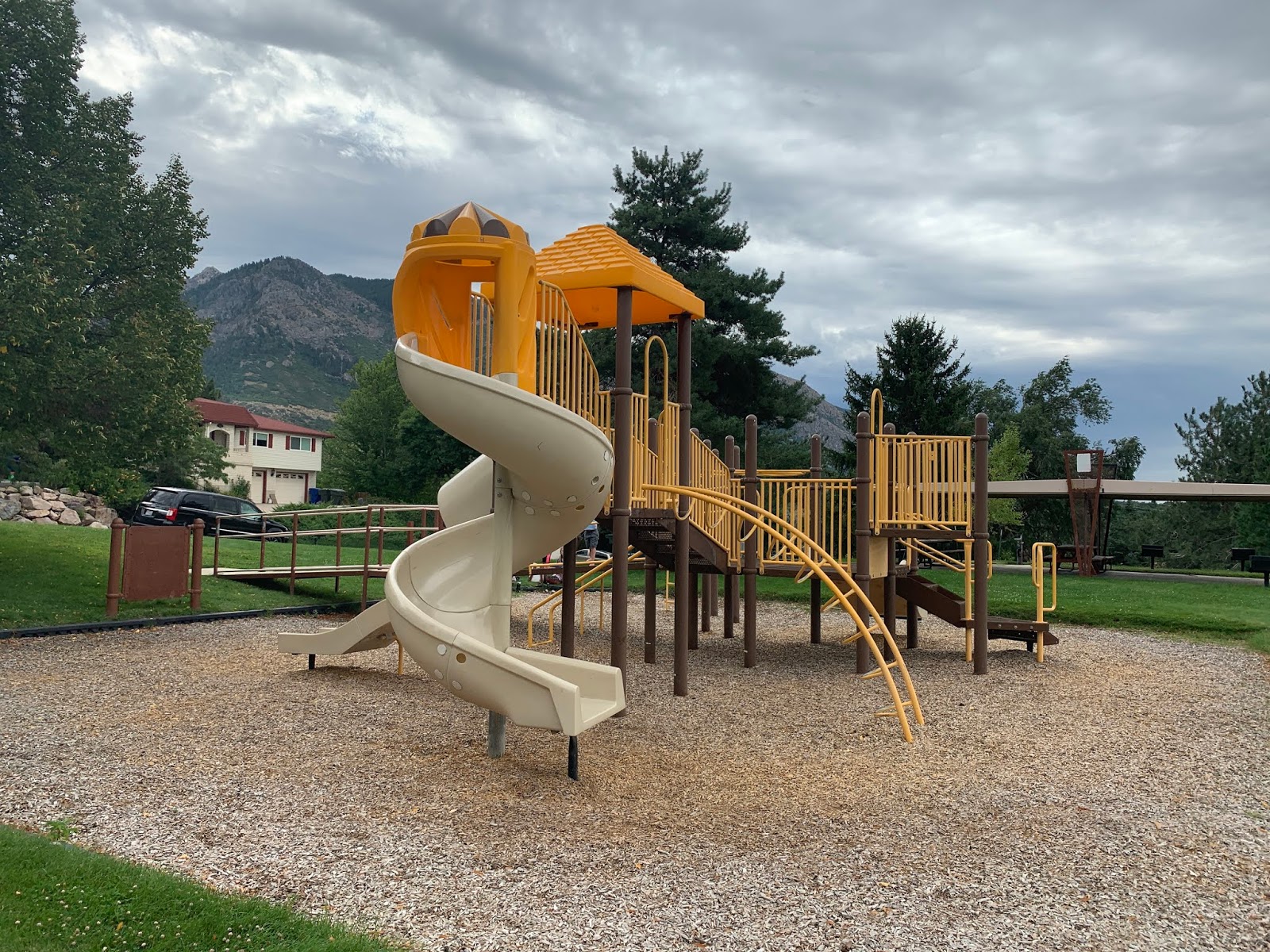 REVIEW OF ROLLING HILLS PARK OGDEN, UT - Weber County Playgrounds