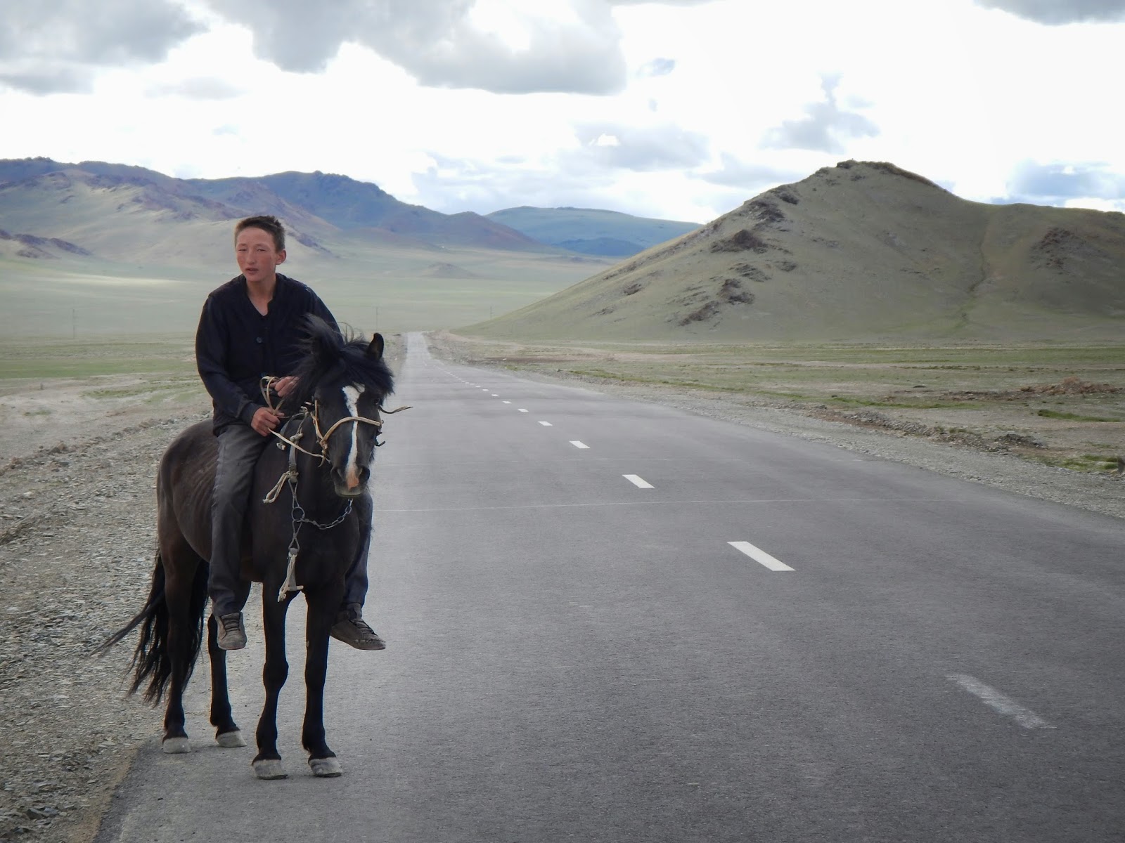 Mick's Moto Adventure: Open Plains, Mountain Ranges, Lakes, Beautiful ...