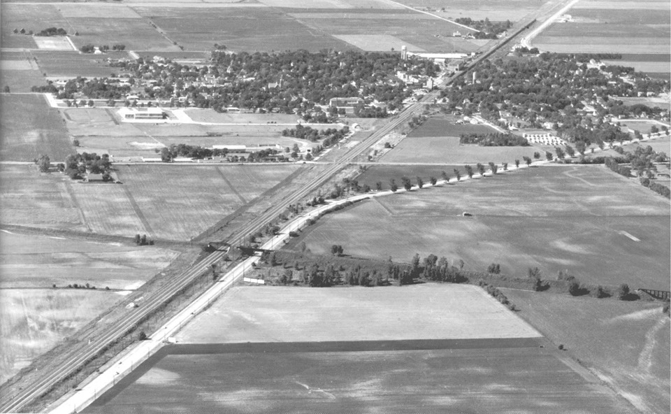 Towns and Nature: Peotone, IL: Milw/CM&G crosses IC and IL-50