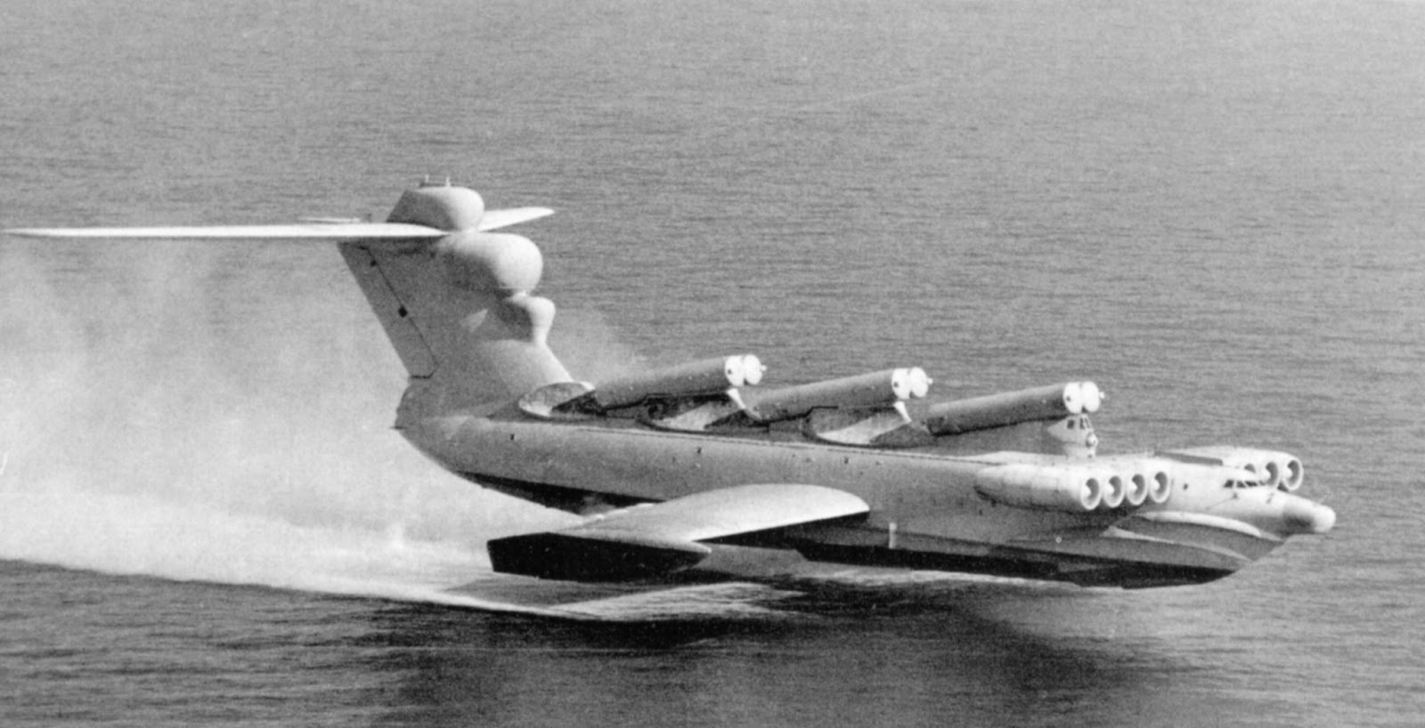 Planes Picture Collection: Lun Class MD-160 Ekranoplan
