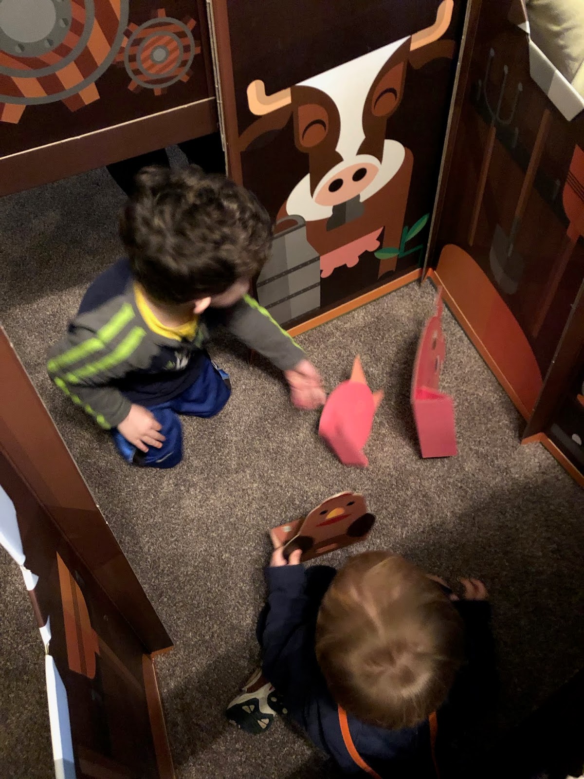 Top Notch Material: Sharingland has the Windmill Farm Playhouse your ...