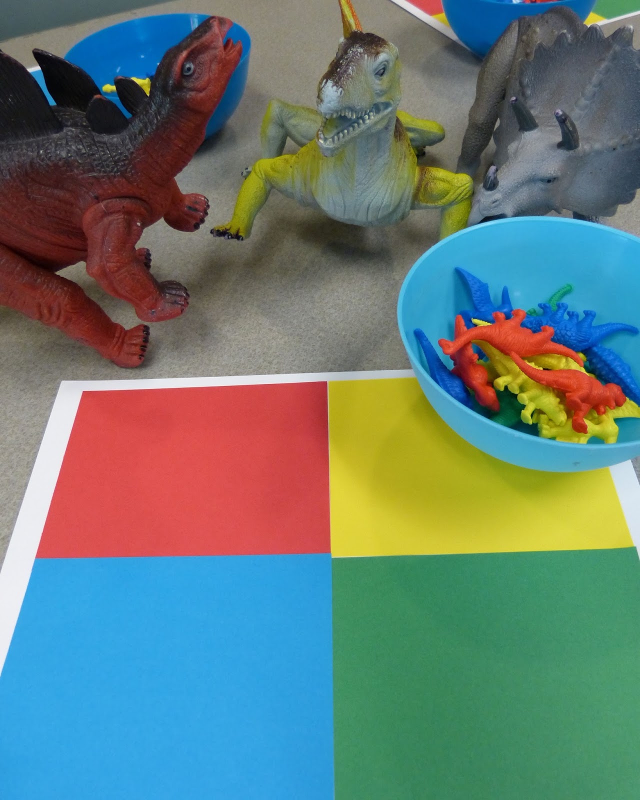 Paula's Primary Classroom: Dinosaur activities and books - roaring good ...