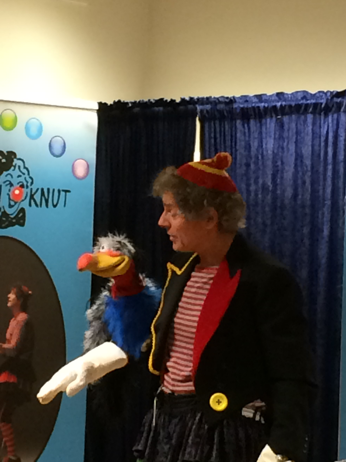 Elverum bibliotek: Sommerles-avslutning med klovnen Knut