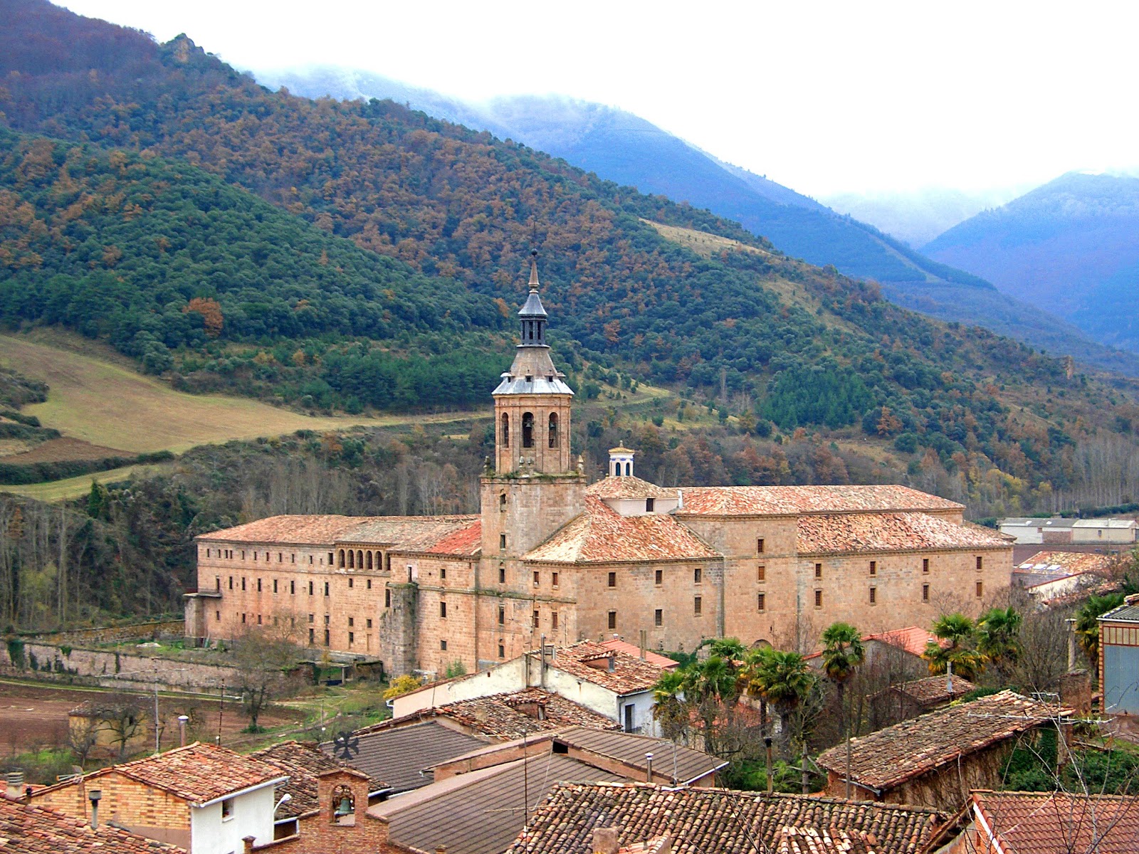 Monasterio de San Millán de Yuso(España) | Monumentos y Patrimonio de ...
