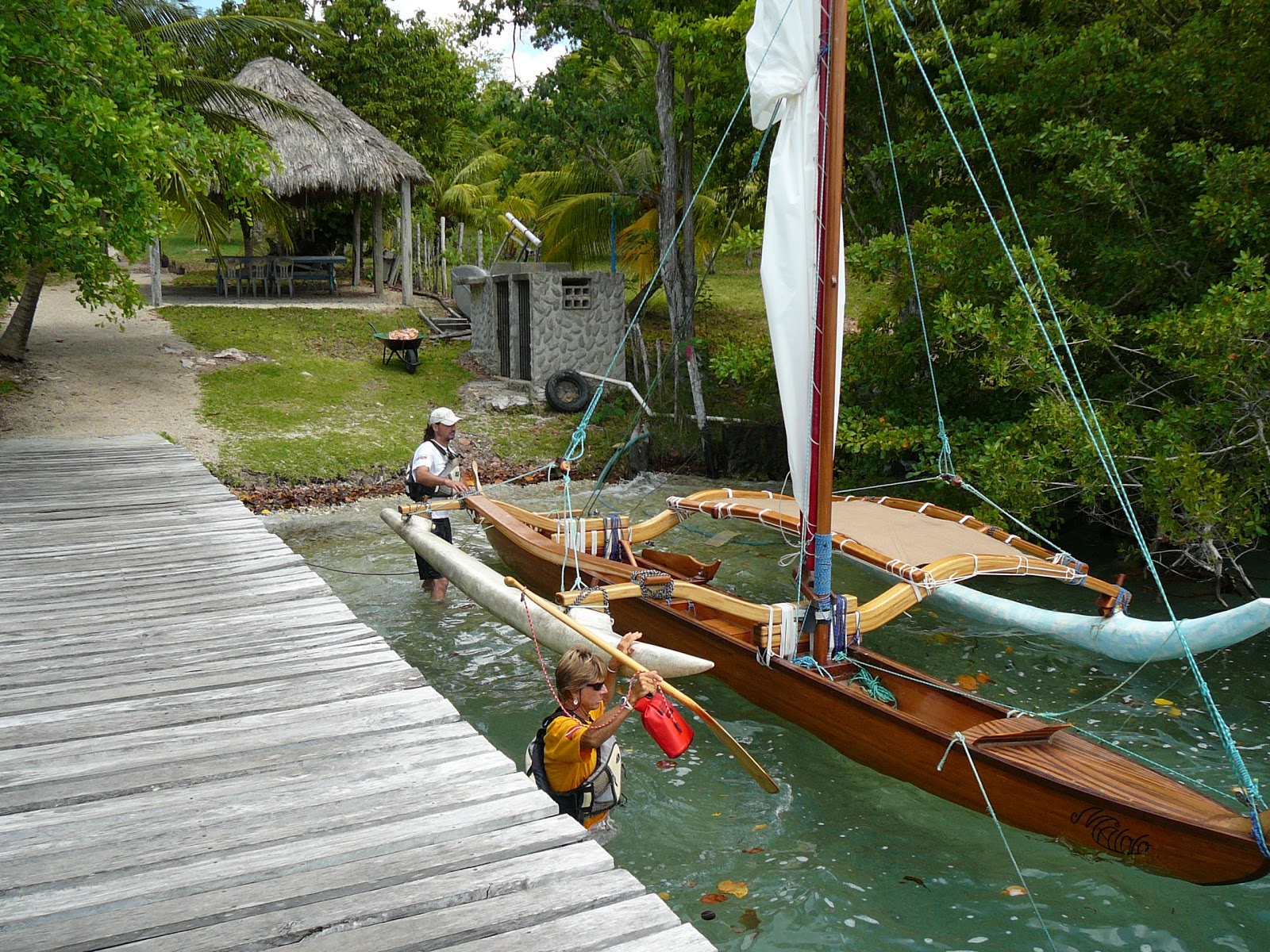 Bacalar: Hawaiian outrigger canoe