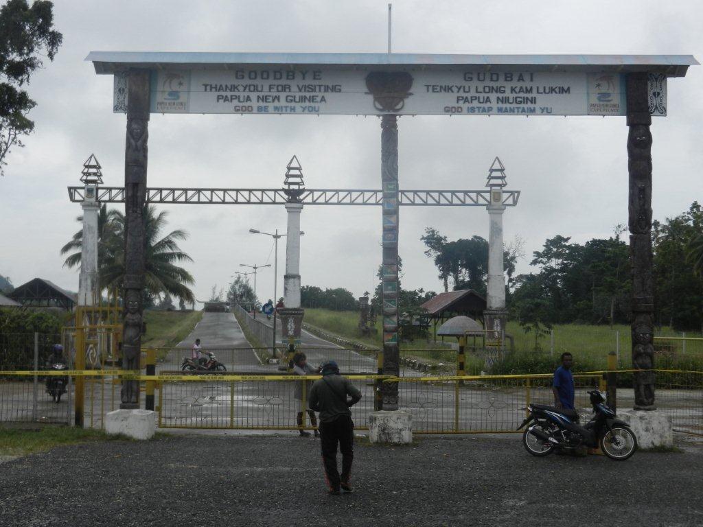 Malum Nalu: Way out west in Vanimo