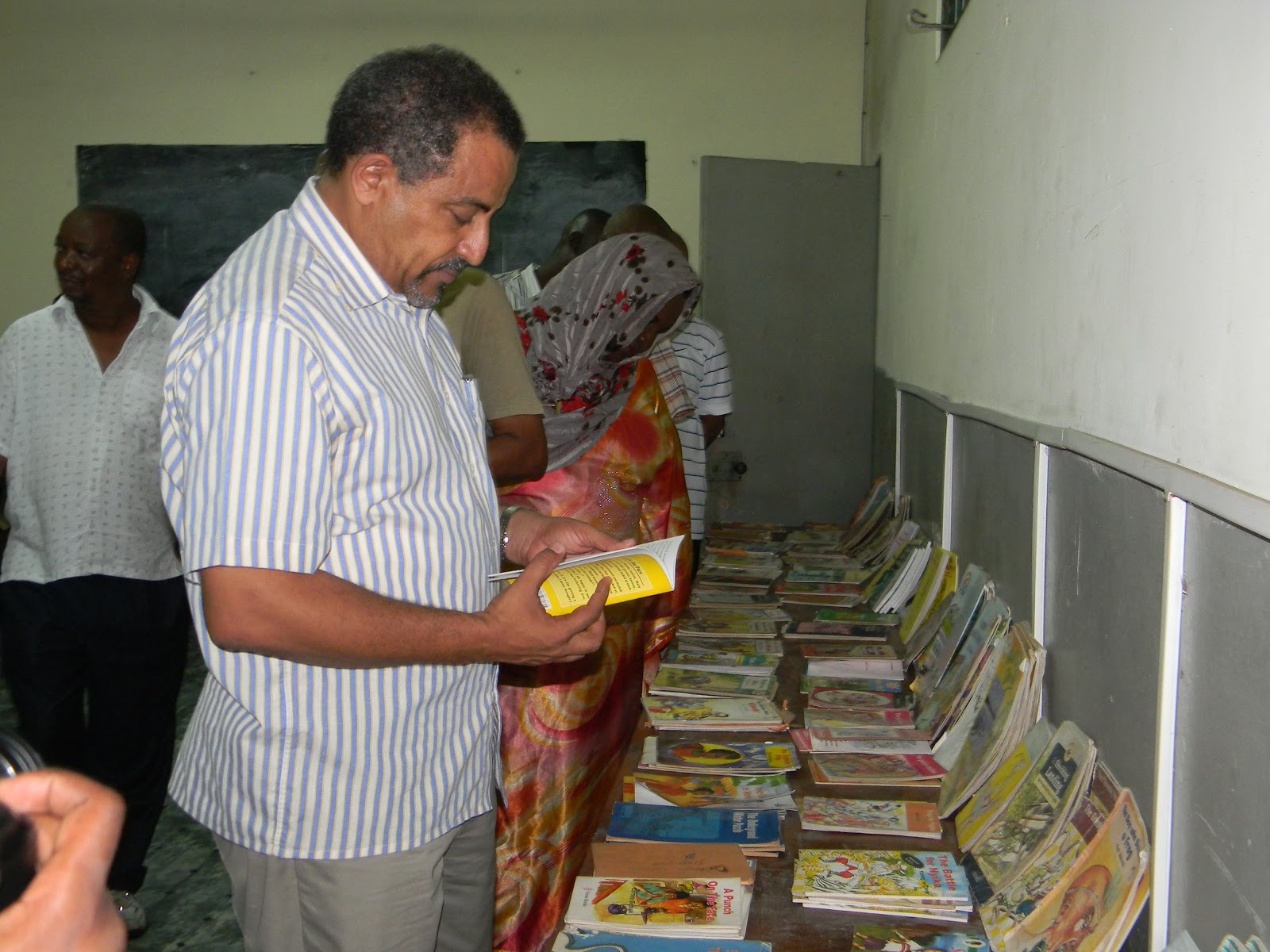 Mombasa Times: Suleiman Shahbal visits former school