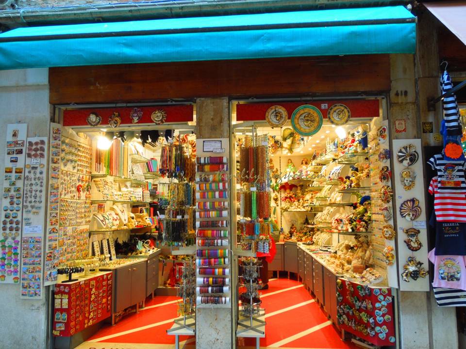 anythinglily: Shopping In Venice