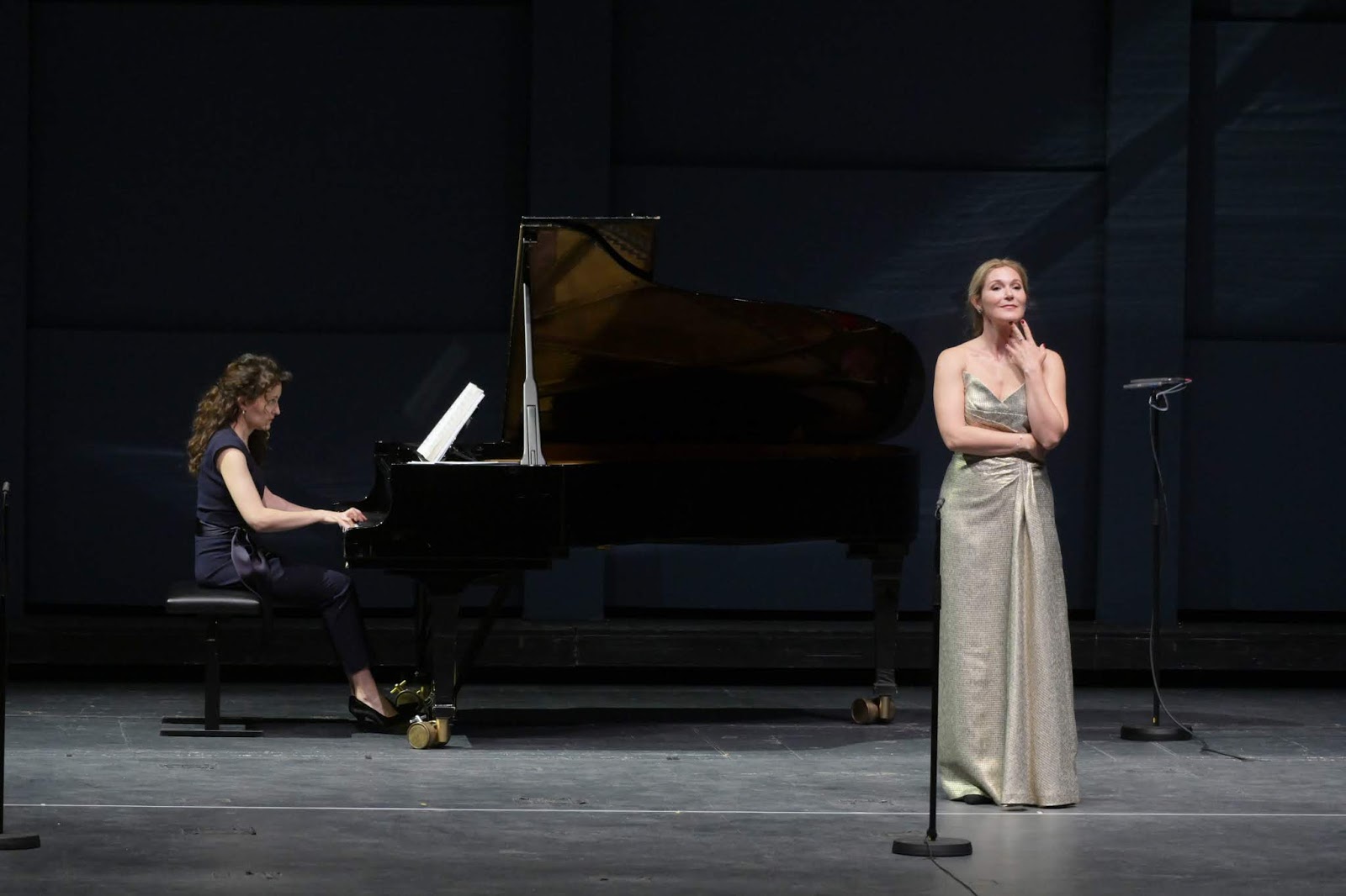 vieregg text redaktion lektorat + SV Verlag: Oper Frankfurt: Fotos vom ...