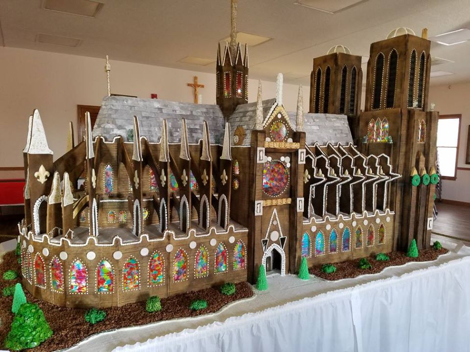 Wow US Church creates Notre Dame Gingerbread Cathedral replica with ...