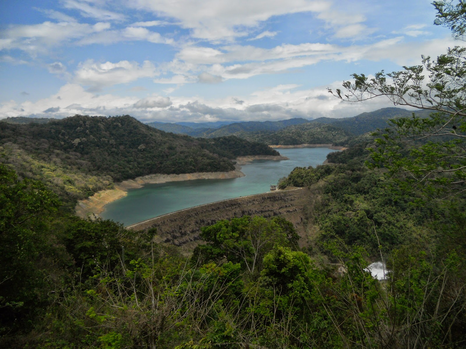 Ipo Dam View / Ipo Dam in Bulacan Province - Philippine-Sailor : View ...