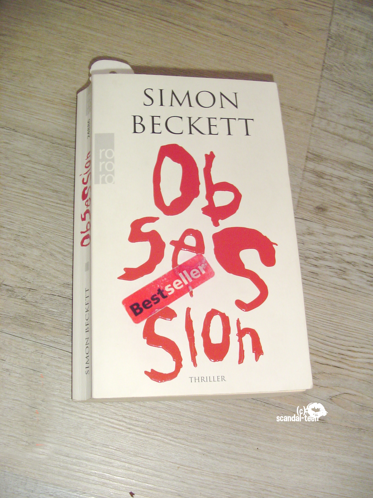 Smalltownadventure: {Review} Simon Beckett - Obsession