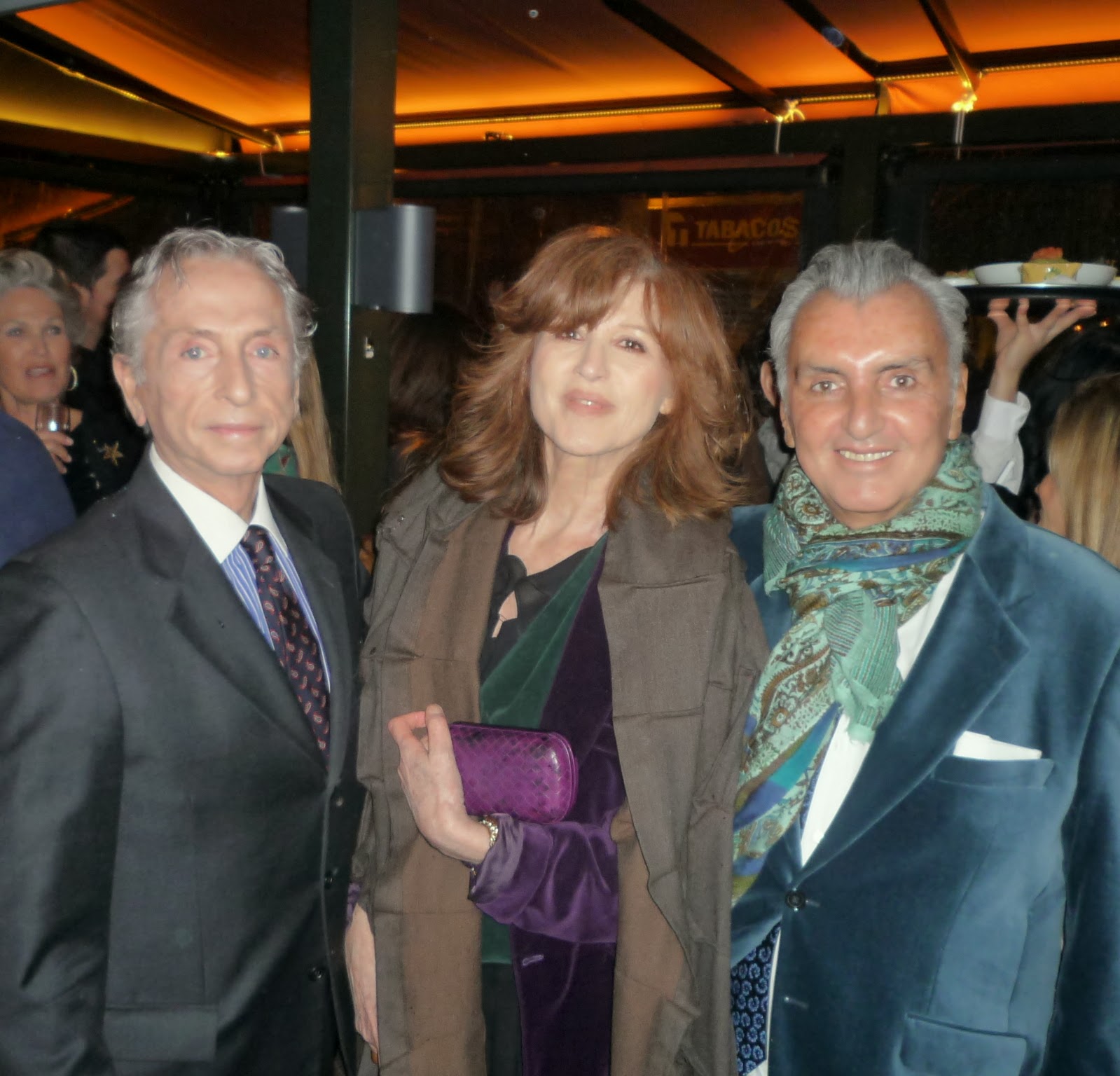 El Observador Solitario: "LA CORRUPCIÓN" SOBRE LIENZOS Y UN CAPPUCCINO ...