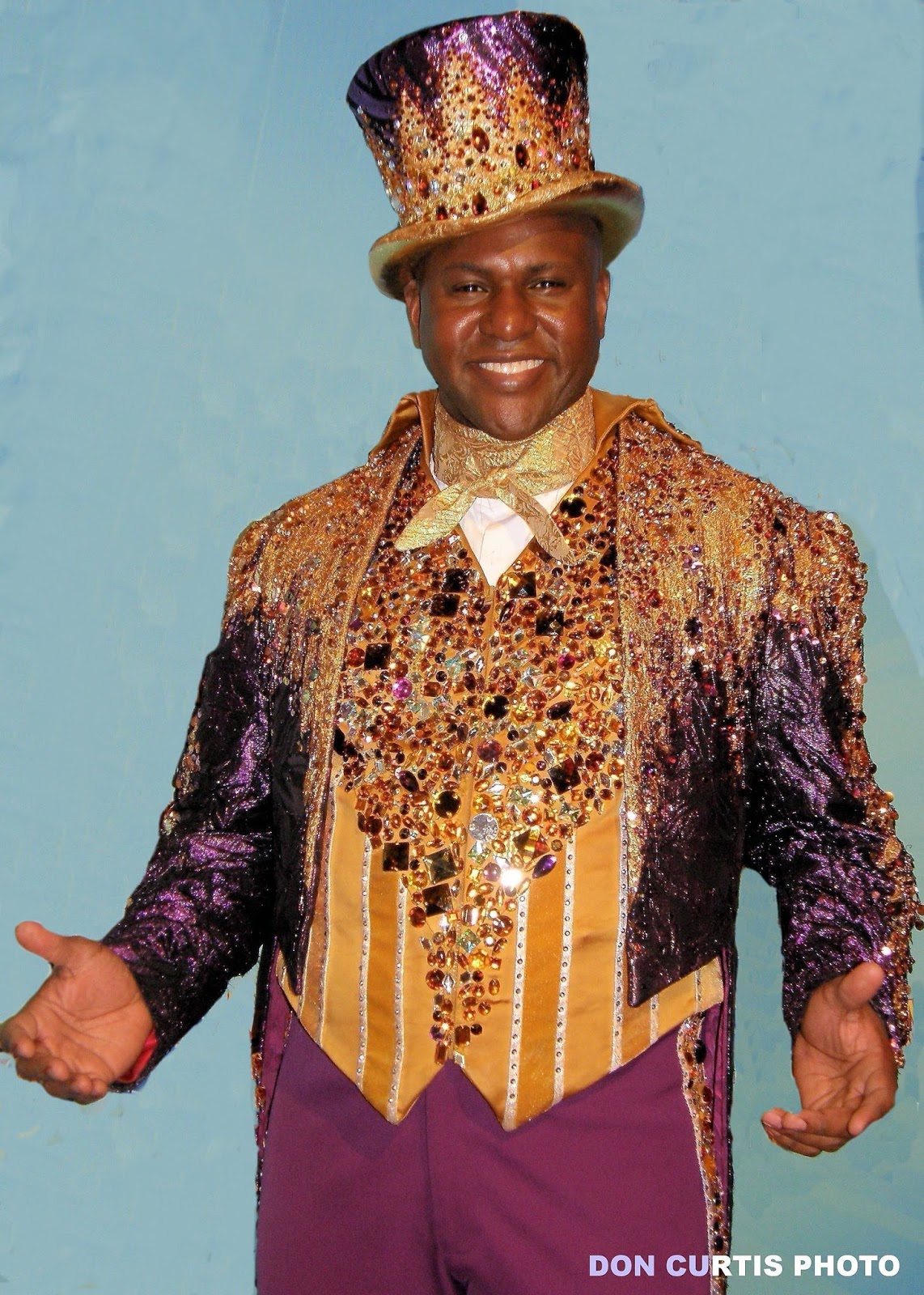 CIRCUS PERSONALITY PHOTOS: Star Ringmaster