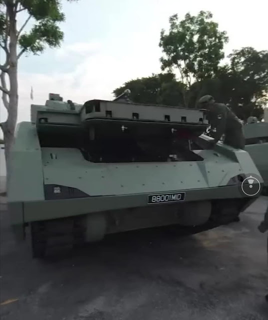 SNAFU!: Singapore's Hunter IFV frontal armor exposed (pics)...
