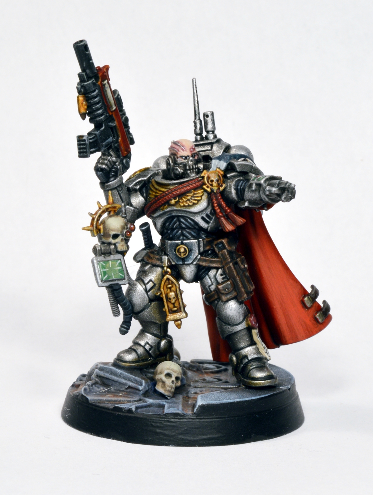Showcase: Silver Skulls Primaris Captain in Phobos Armour - Tale of ...