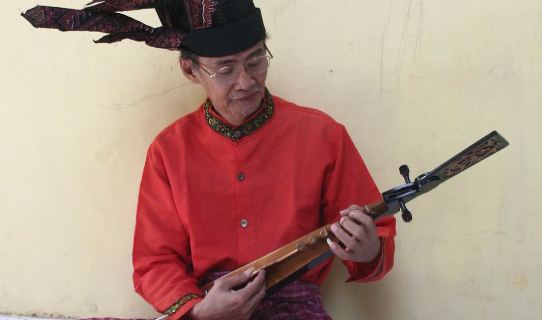 ZulfikArtBlog.com: Pemusik instrument Kecapi "Pakacaping'