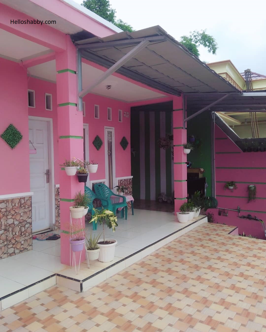 House Tour: A Pink Minimalist House That Looks So Cozy ~ HelloShabby ...