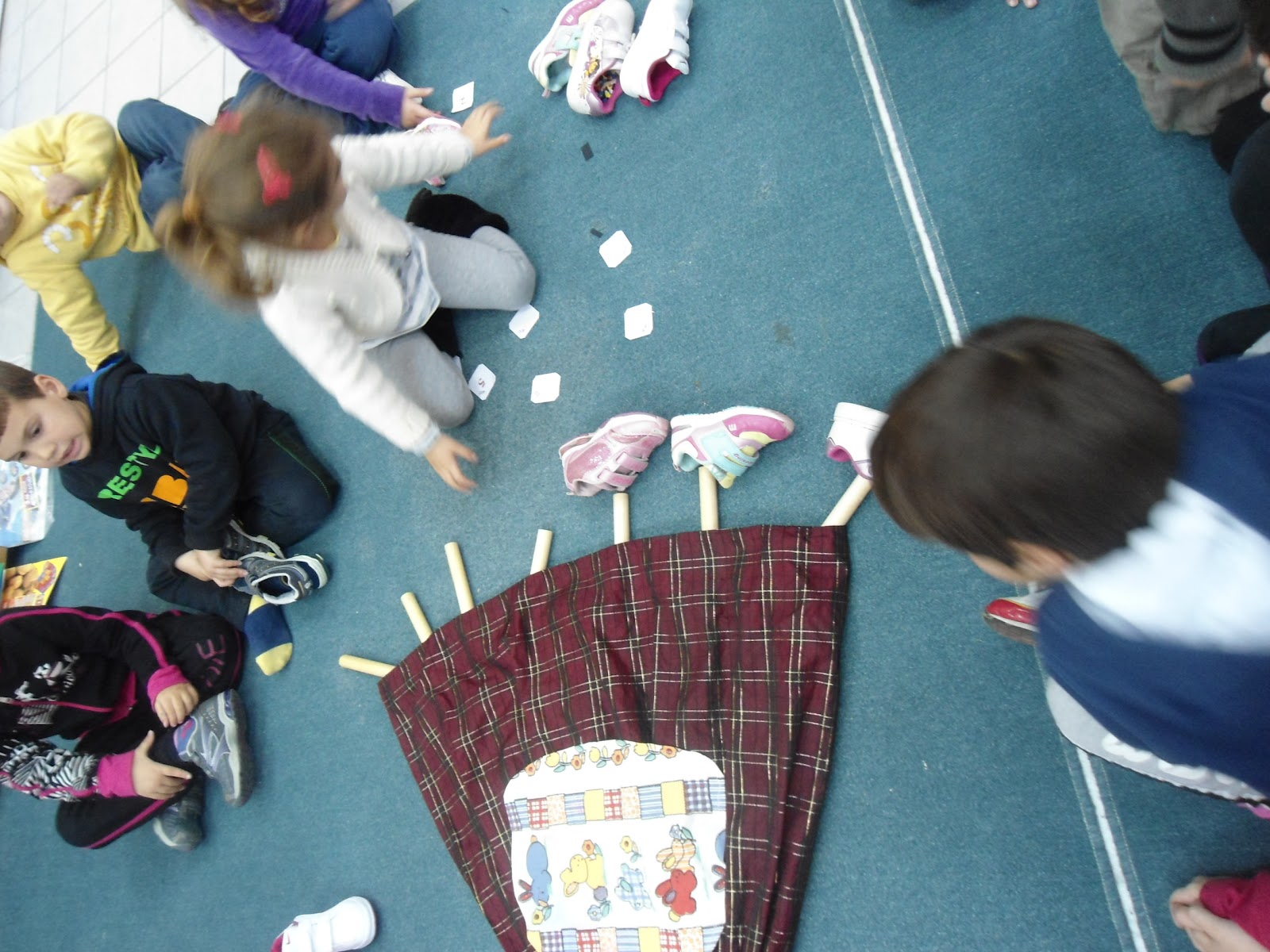 .~~kindergarten teacher ~~ΝΗΠΙΑΓΩΓΟΣ.....ΧΡΩΜΑΤΑ ΚΑΙ ΑΡΩΜΑΤΑ ...