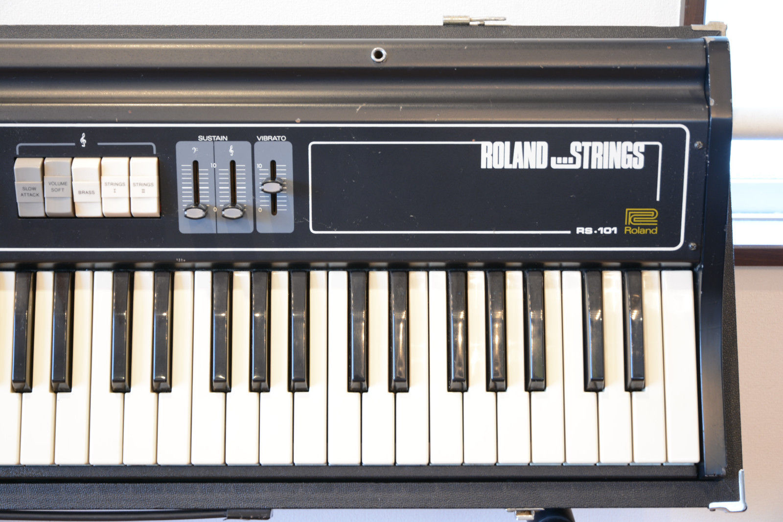 MATRIXSYNTH: Roland RS-101 Strings string/brass synthesizer