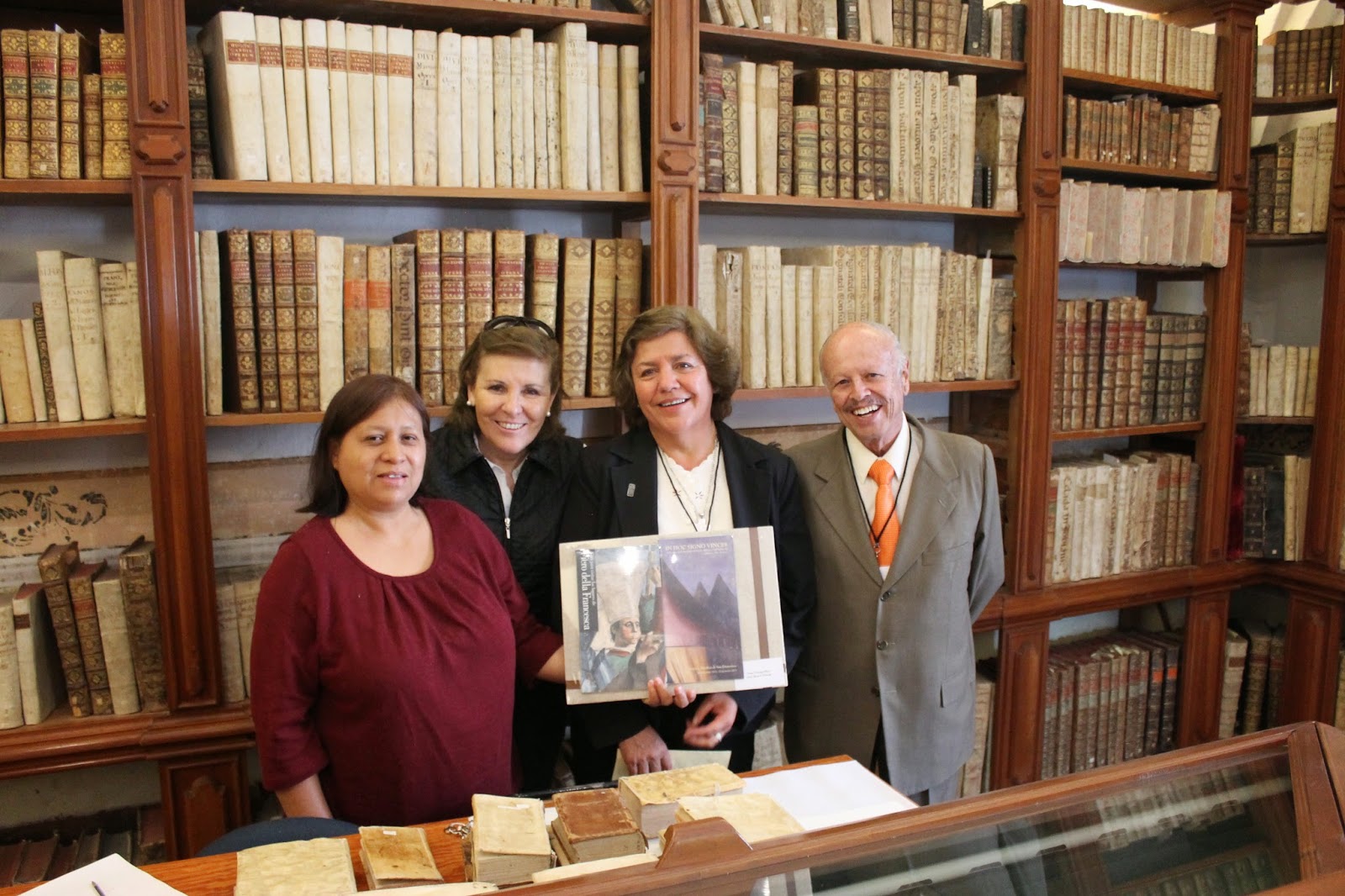 Road of Faith and Art / Camino del Arte Sacro: Visita a la Biblioteca ...
