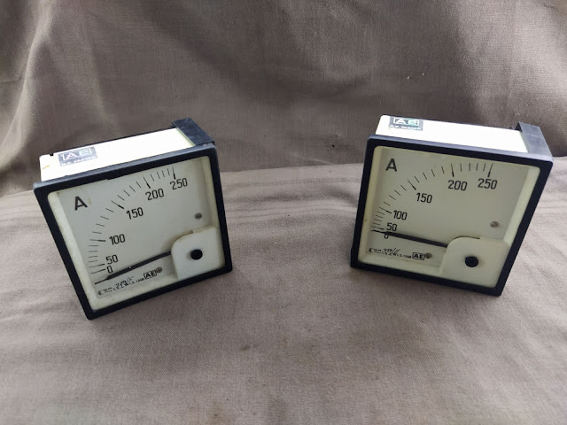 AE 0-250 A AMPERE METER 250/5