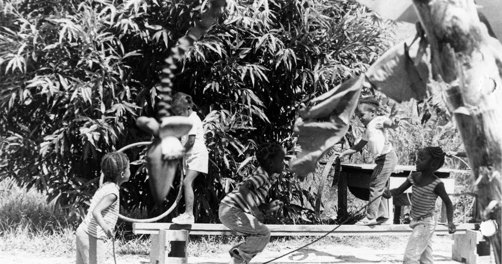 A Rare Glimpse Inside the Lives of Jim Jones’ 909 Followers in ...