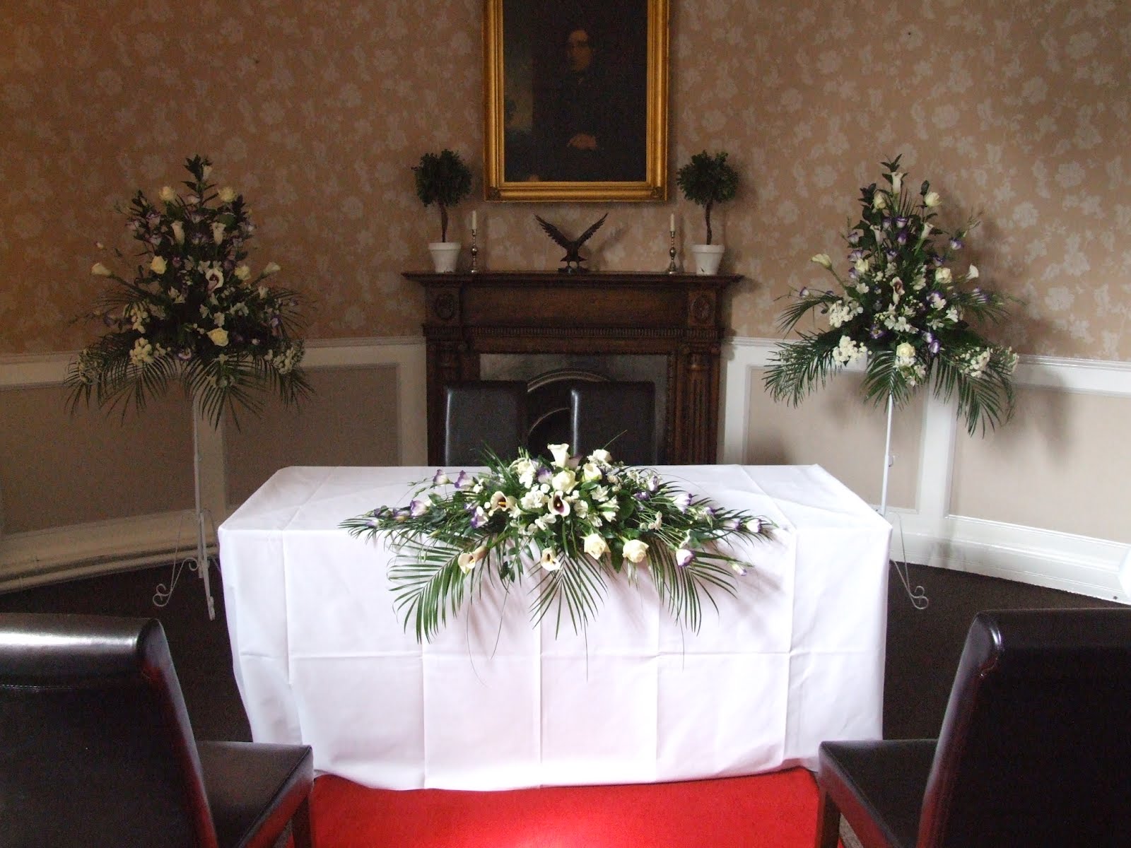 RJ's Florist: Charlotte House Hotel Civil Service