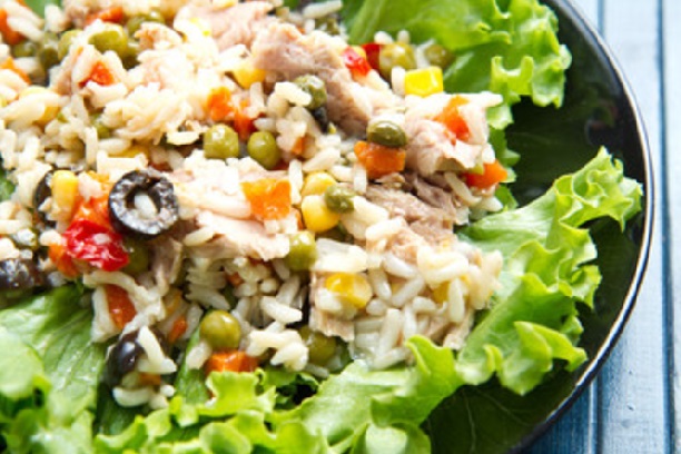 Ensalada de arroz, atun y choclo | Recetas de Cocina faciles.