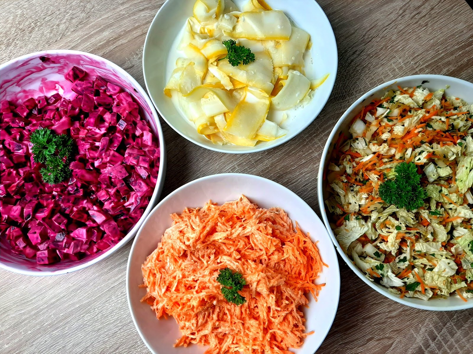 Surówki do obiadu na 4 sposoby - Swojskie jedzonko