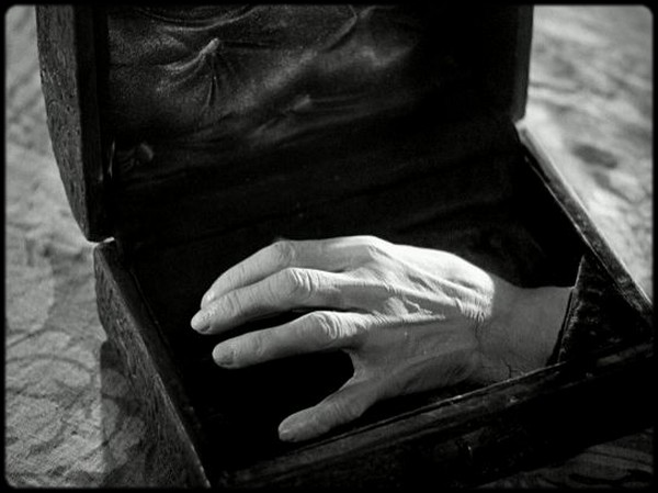 L'âge d'or du cinéma français: A qui appartenait la "Main du diable" de ...