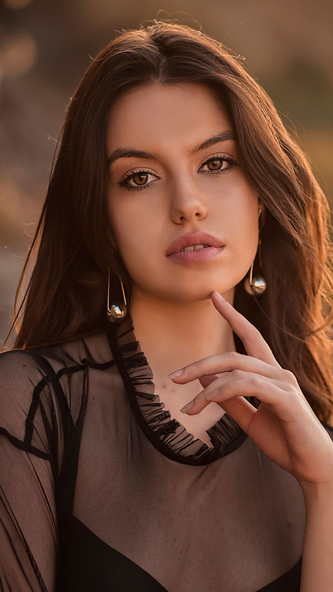 beautiful looking girl mobile wallpaper - HD Mobile Walls