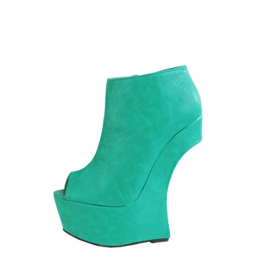 [UPDATE] Gaga inspired heel-less wedges. - SAMTYMS