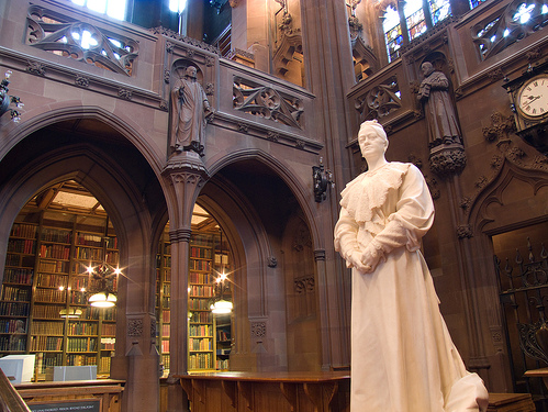 Famous Libraries of England :: Bibliolatry